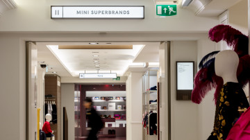 Retail Wayfinding - Signage Design for Shopping Centres & Department ...