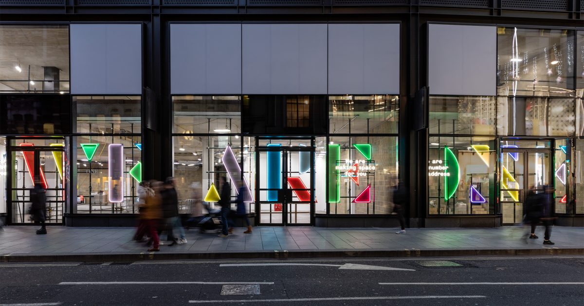 One Oxford Street – Configurable Illuminated Signage - Endpoint